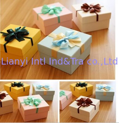 Customized size rigid paper gift box with ribbon and the bowknot supplier